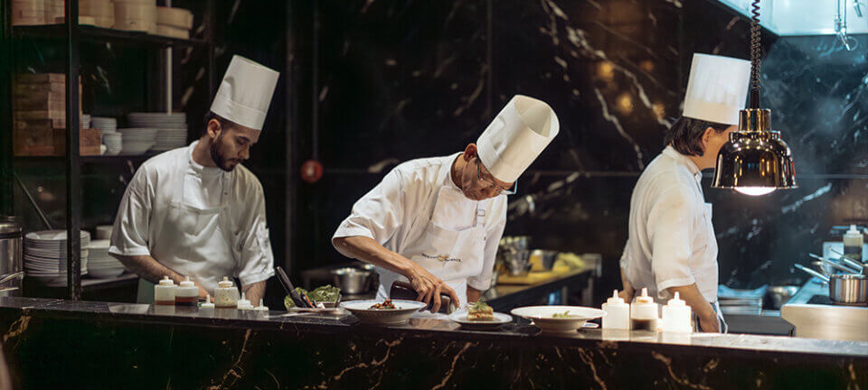 Golden Phoenix Restaurant | Provocateur Hotel Berlin